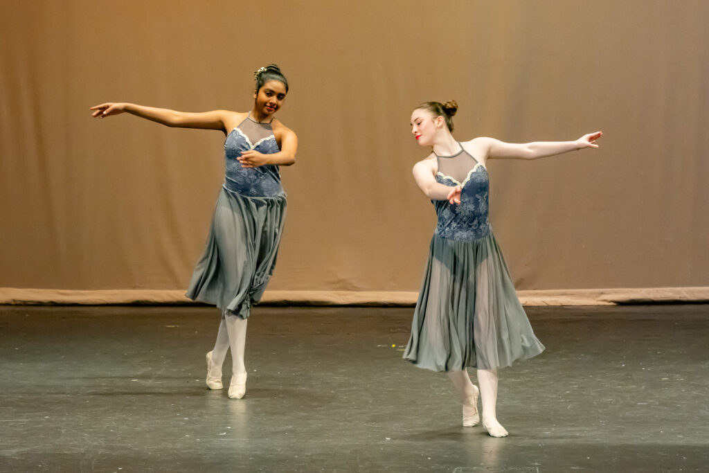 Applause Studio - Performing Arts