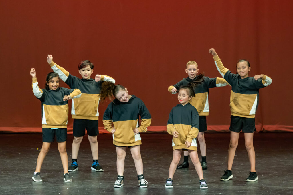 Applause Studio - Performing Arts